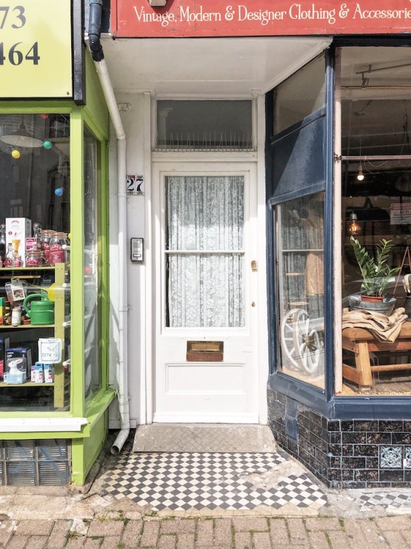 A Hidden Walk Around Kemptown in Brighton - Self-guided with a Map
